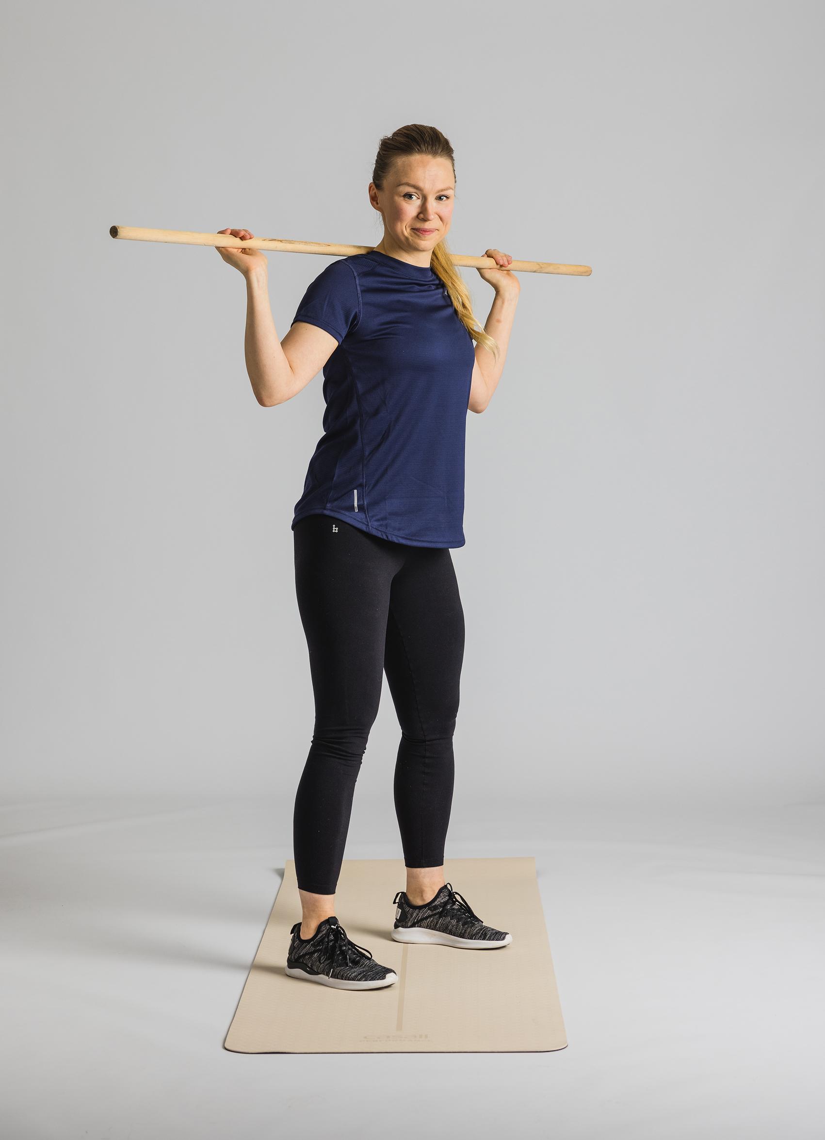 Kolmen liikkeen keppijumppa, jolla voit huoltaa keskivartaloa | Kauneus ja Terveys