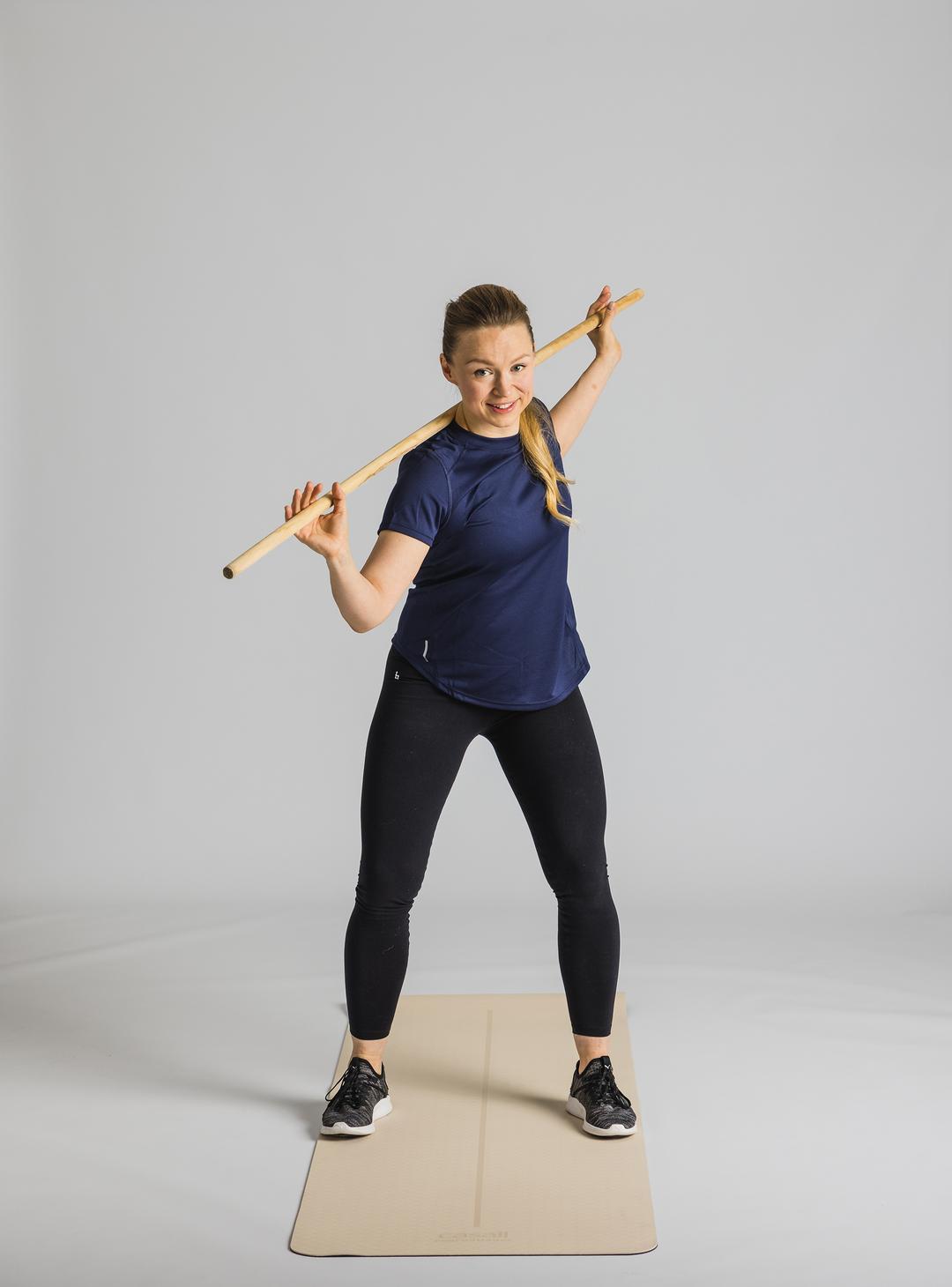 Kolmen liikkeen keppijumppa, jolla voit huoltaa keskivartaloa | Kauneus ja Terveys