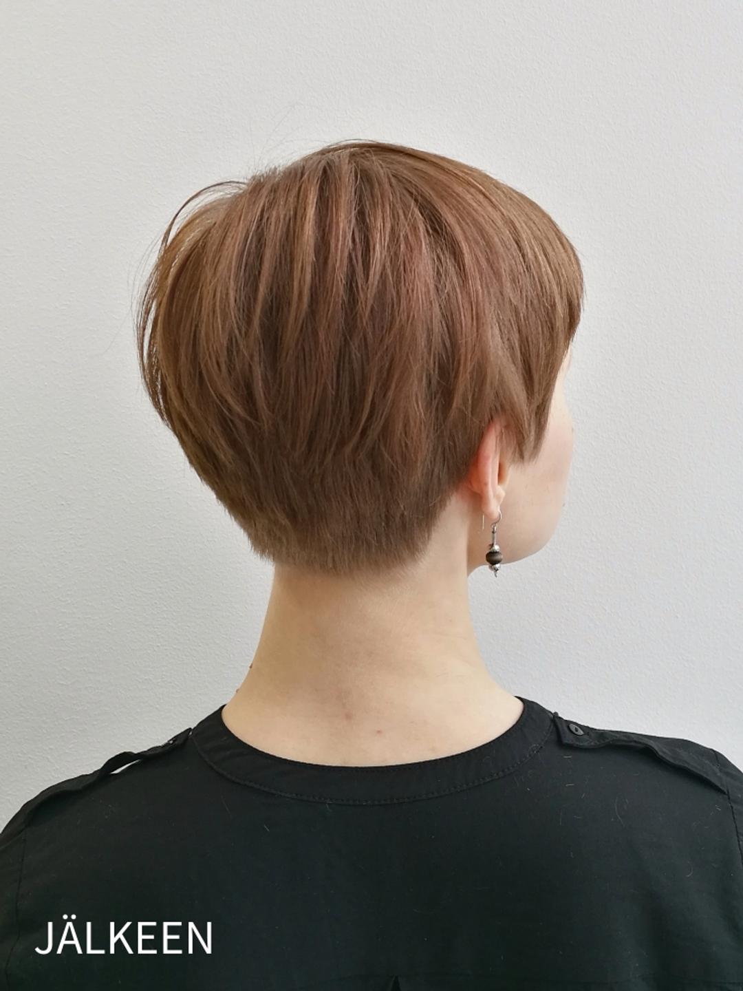 Lyhyt hiusmalli pixie tekee kasvoille ihmeitä - upea hiusmuutos! | Terve.fi